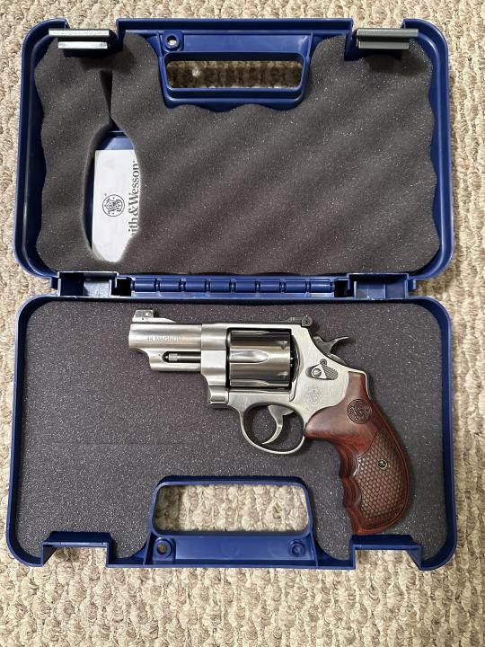 S&W 629 Deluxe .44 mag 3" | ManStuff